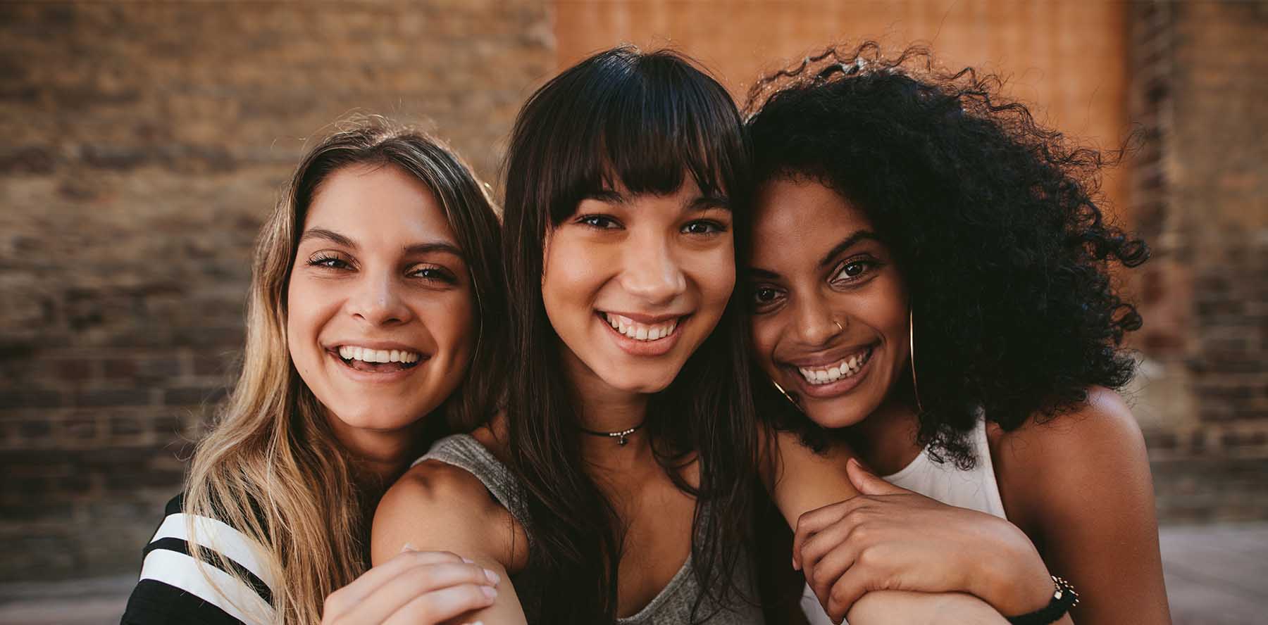 The Science Behind Curly Hair and How to Achieve Bouncy Curls - Vera Clinic